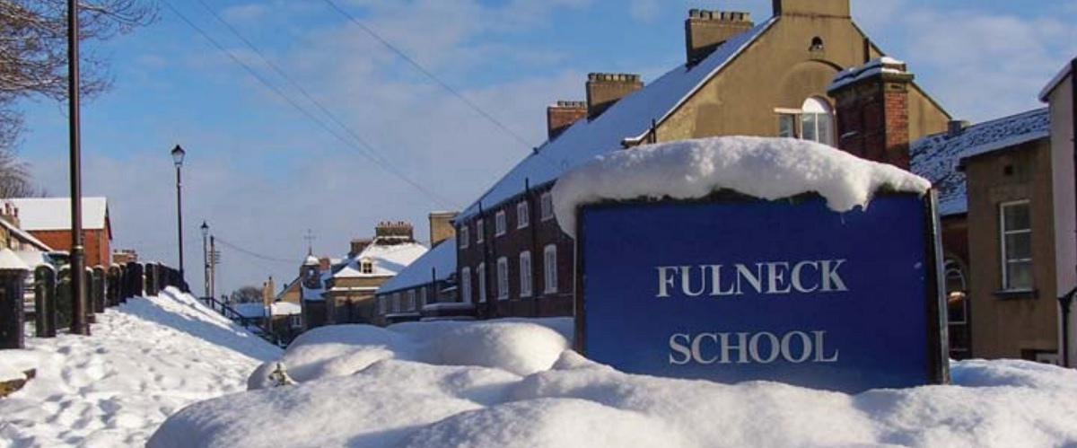 A snowy circular walk from Fulneck in Pudsey that's good for all weathers